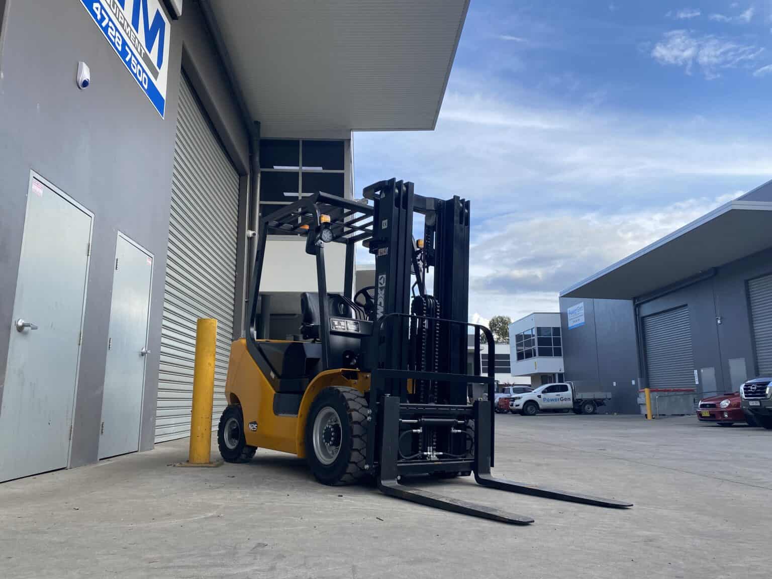 Forklifts – STM Equipment